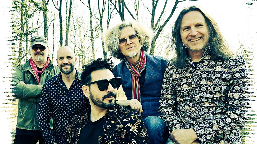 Rockaxis | -look-at-you-now---the-flower-kings-anuncia-su-álbum-número-16